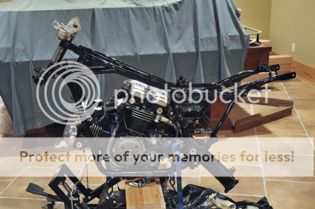 Pictures of V65 engine and frame. - V4MuscleBike.com